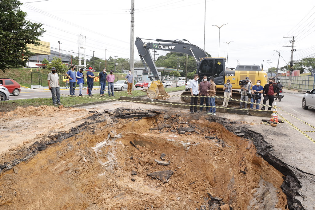Após Afundamento De Pista Prefeitura Anuncia Revitalização De Rede De